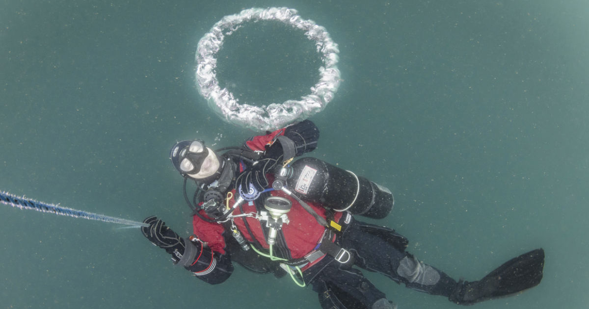 How Do You Pass The Time On Your Decompression Stop British Sub Aqua How Do You Pass The Time On Your Decompression Stop British Sub Aqua