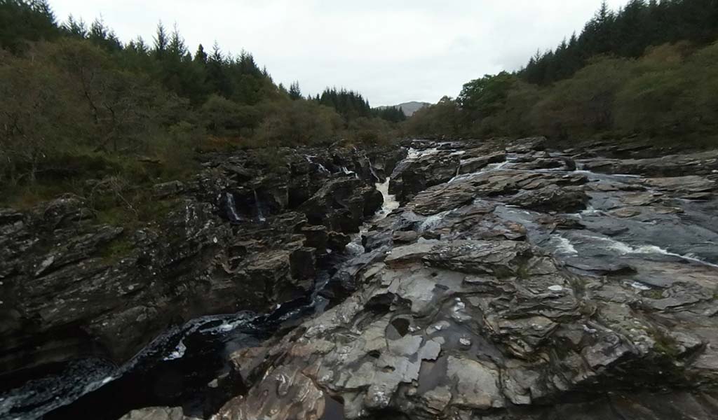 Snorkel in liquid gold - River Orchy, Scottish Highlands - British Sub ...